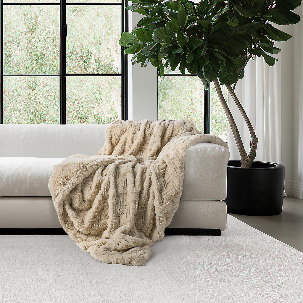 Jacquard Faux Fur Throw - Beige – Mon Chateau